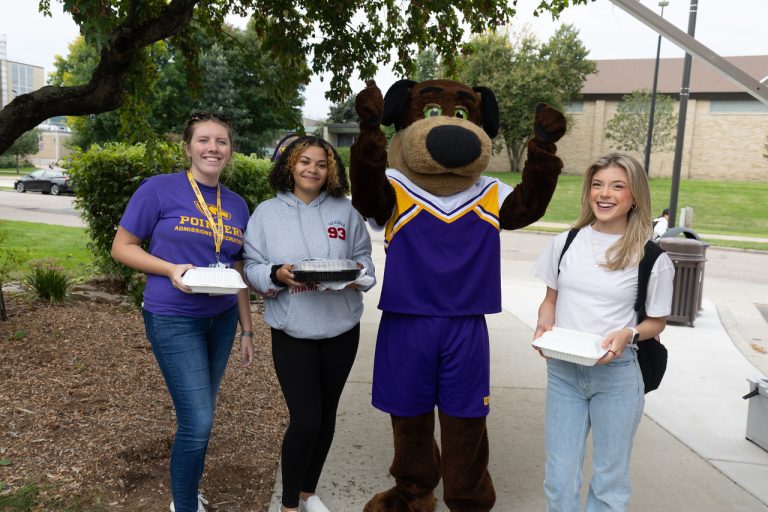 Celebrate Admitted Student Day with Fellow Pointers!